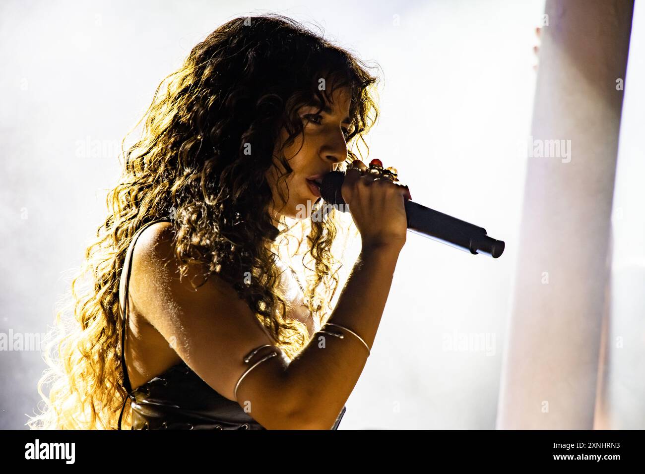 Brazilian singer Marina Sena is performing in Gretchen in Berlin ...