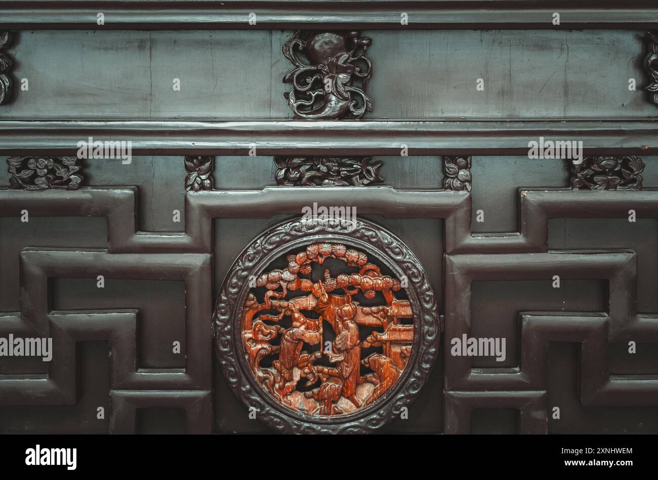 Suzhou garden window sculpture hi-res stock photography and images - Alamy