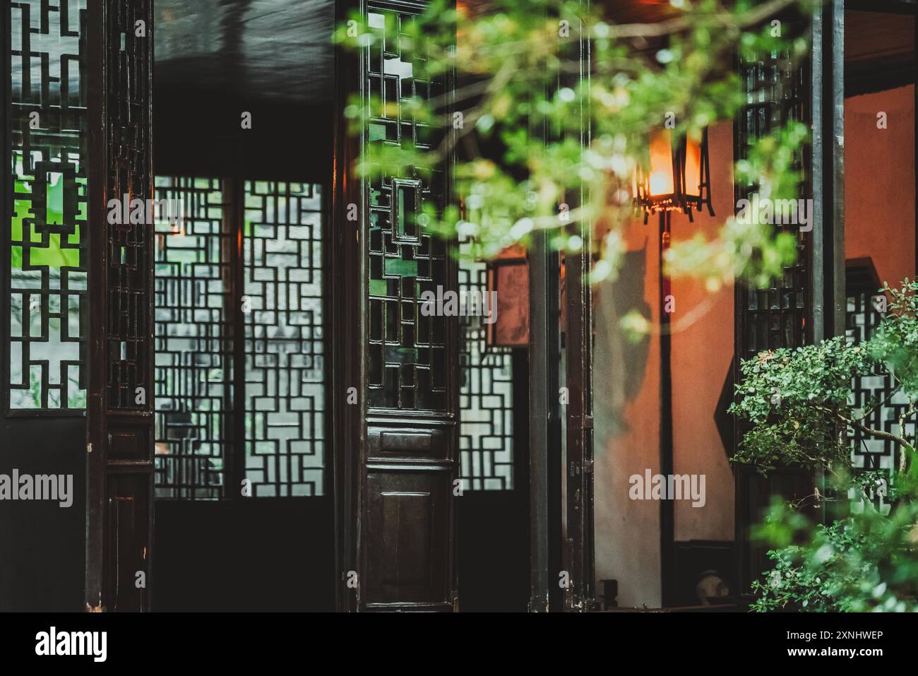 Traditional chinese window lattice hi-res stock photography and images ...