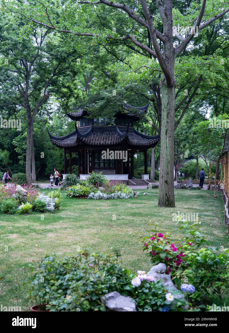 Shanghai china june oriental hi-res stock photography and images - Alamy