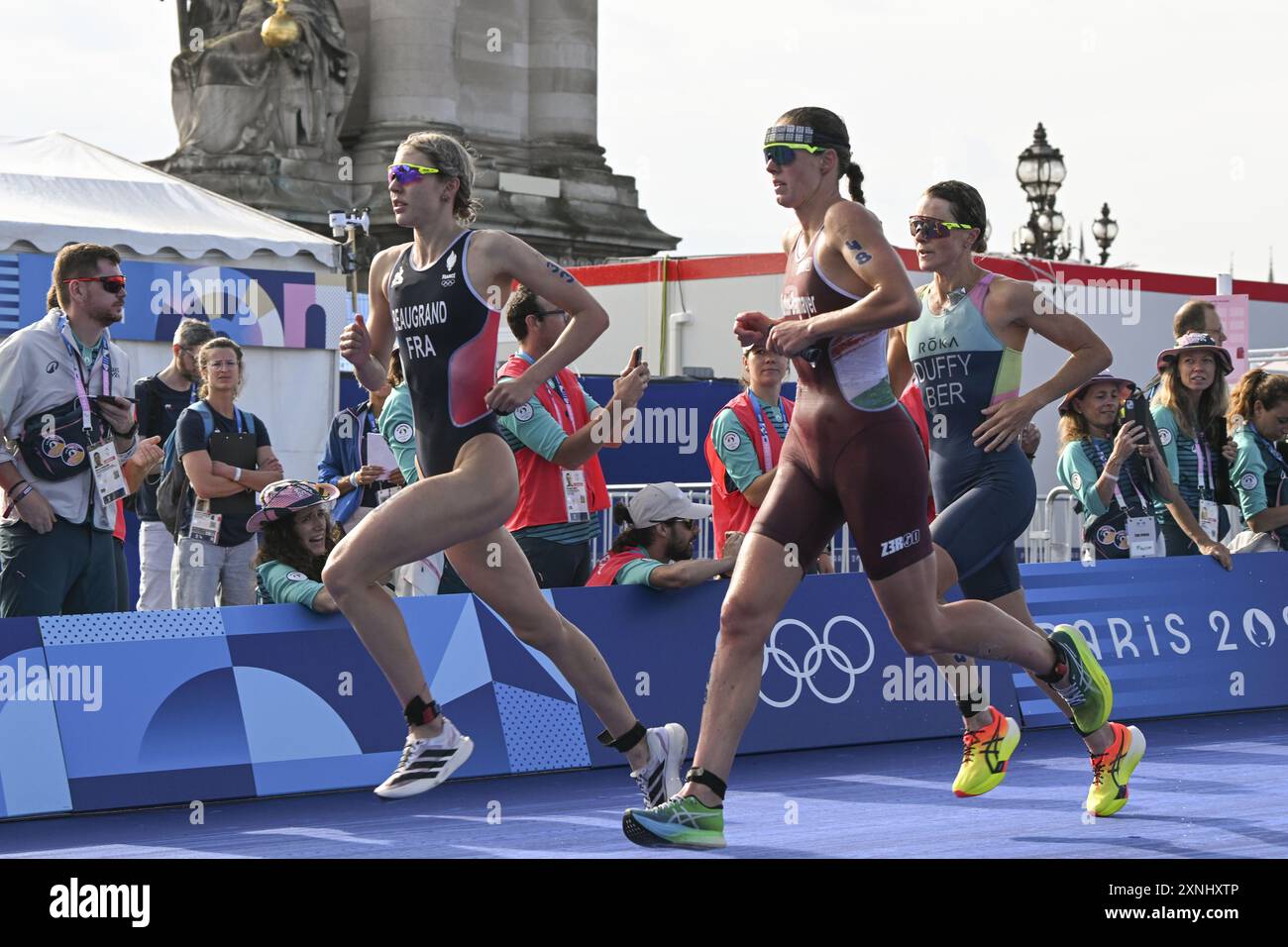 Zsanett bragmayer paris 2024 hi-res stock photography and images - Alamy