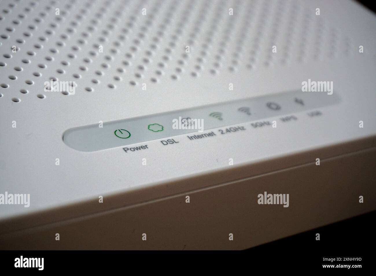 Modem speed hi-res stock photography and images - Alamy