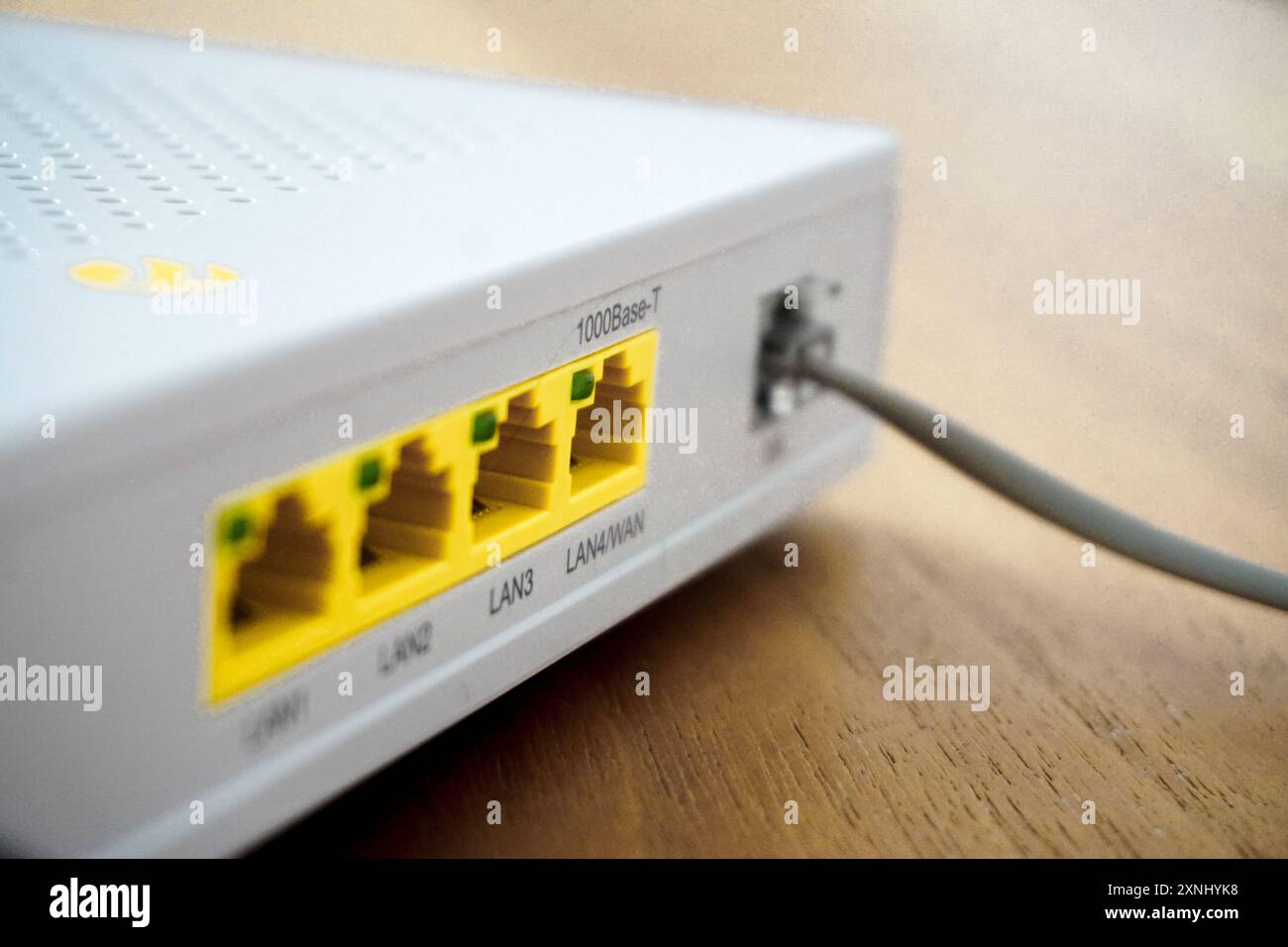 Modem connection hi-res stock photography and images - Alamy