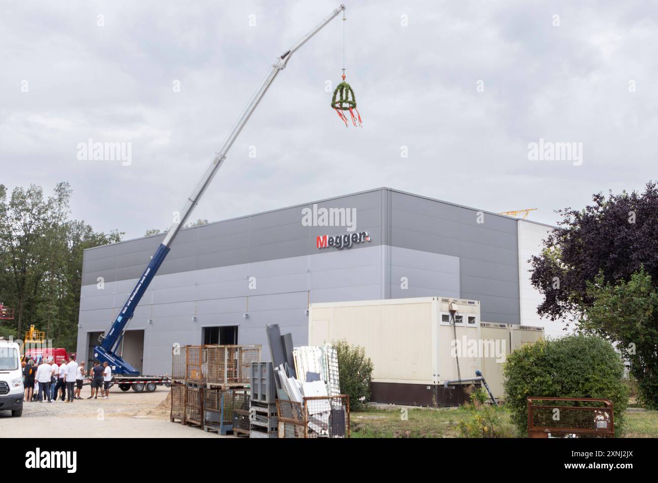Logistikneubau in Radeburg - Richtfest der Firma Megger Group Ltd. Das ...