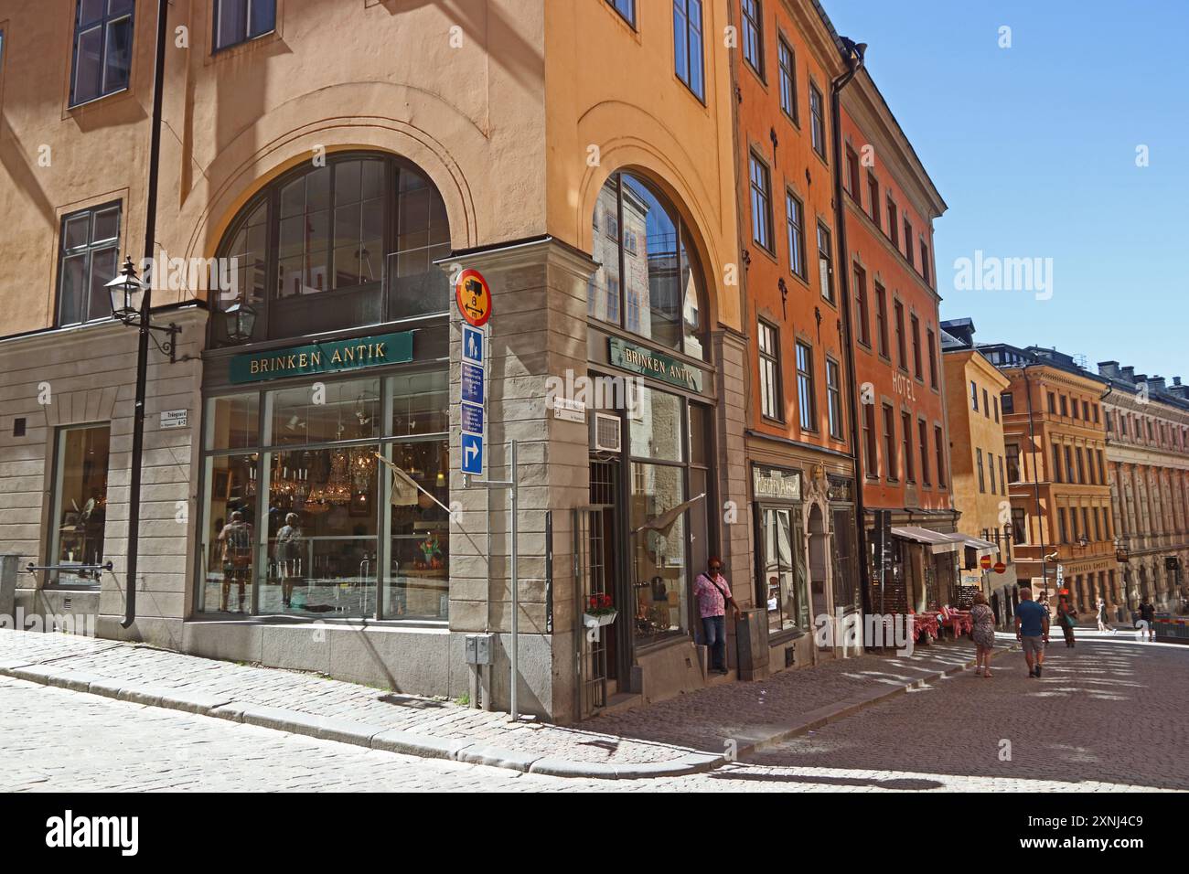 Brinken Antik, antiques shop in Gamla Stan, Stockholm Stock Photo - Alamy