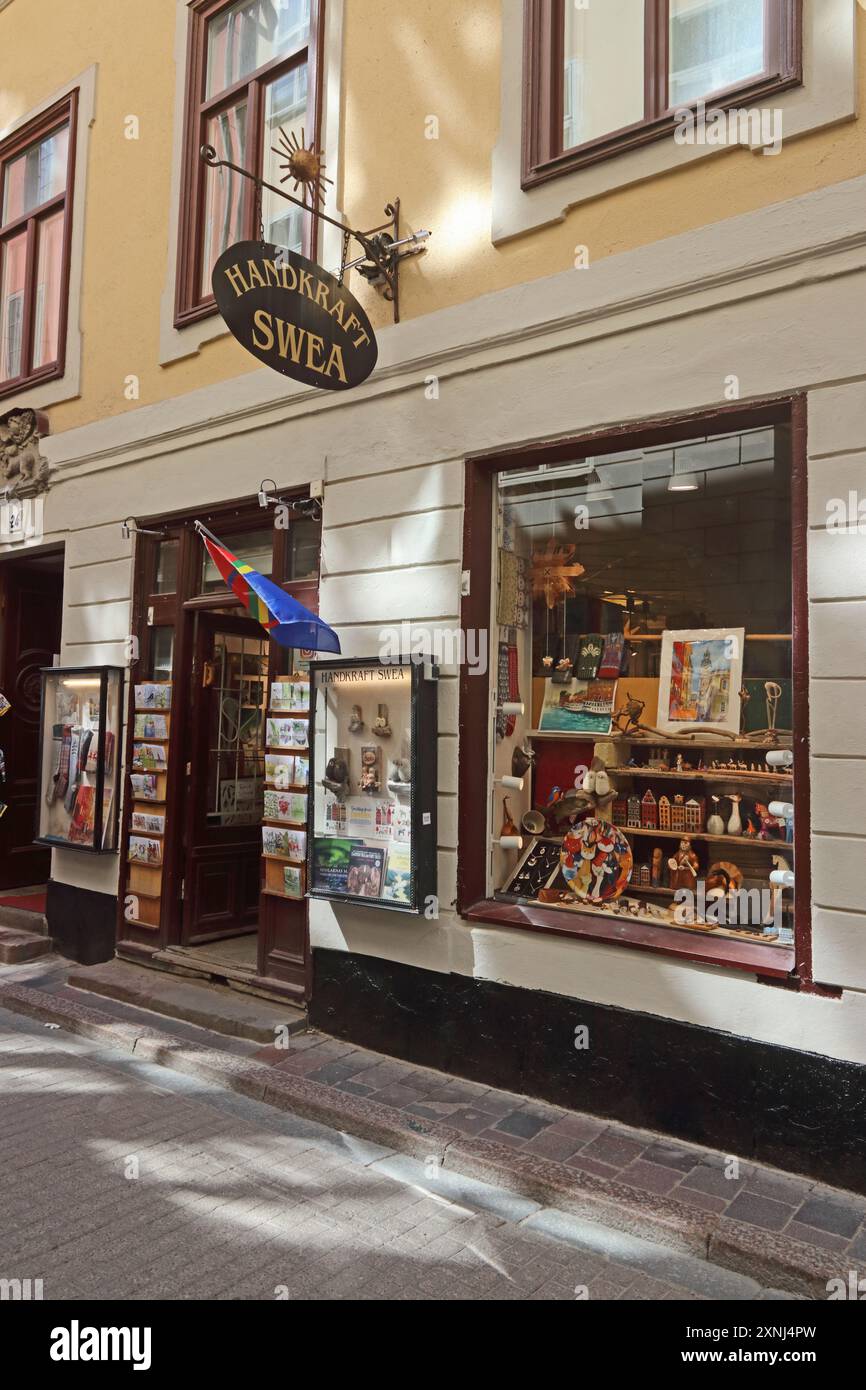 Handicrafts shop hi-res stock photography and images - Alamy