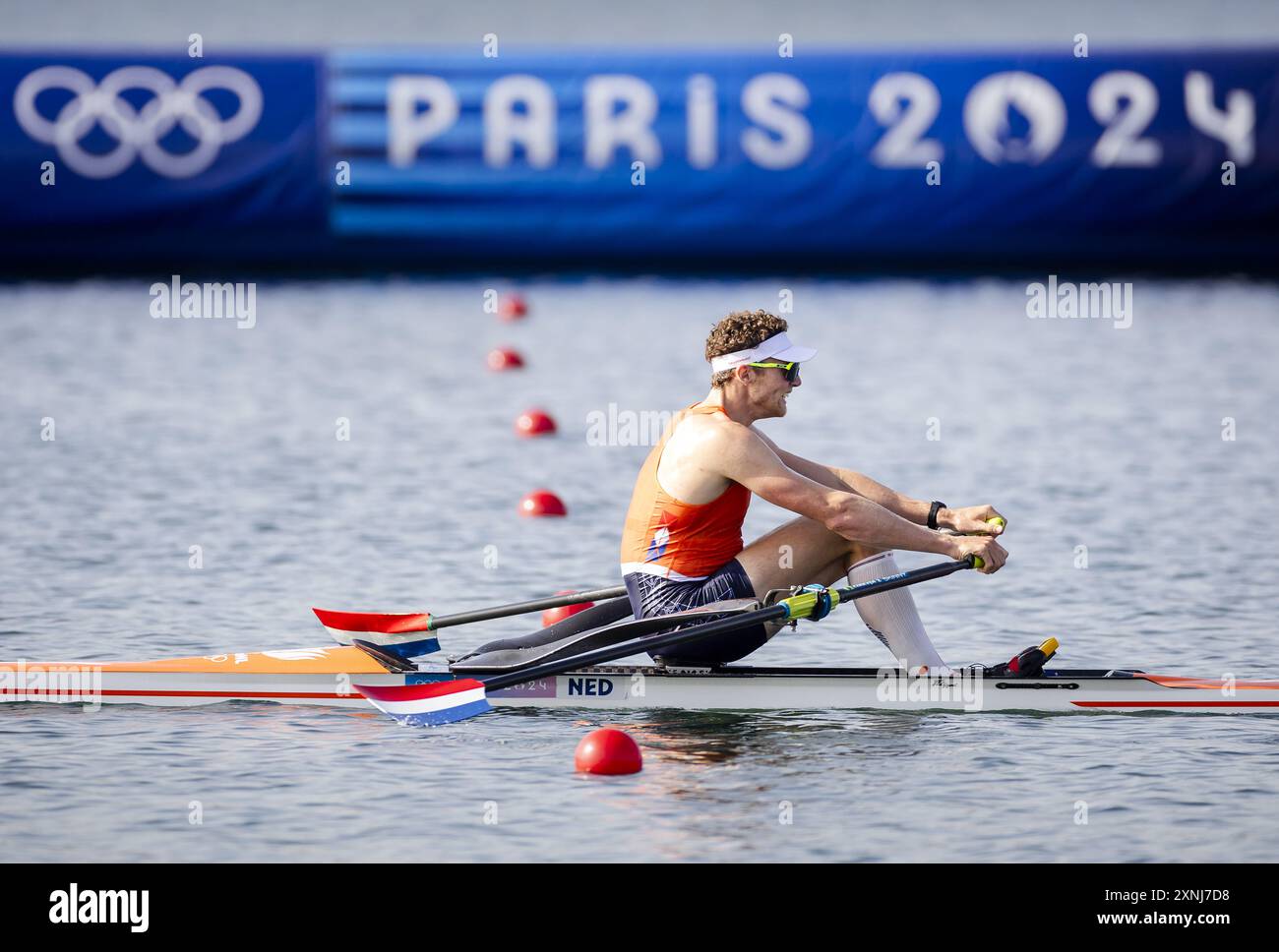 PARIS - Simon van Dorp in action during the semi-final single sculls at ...