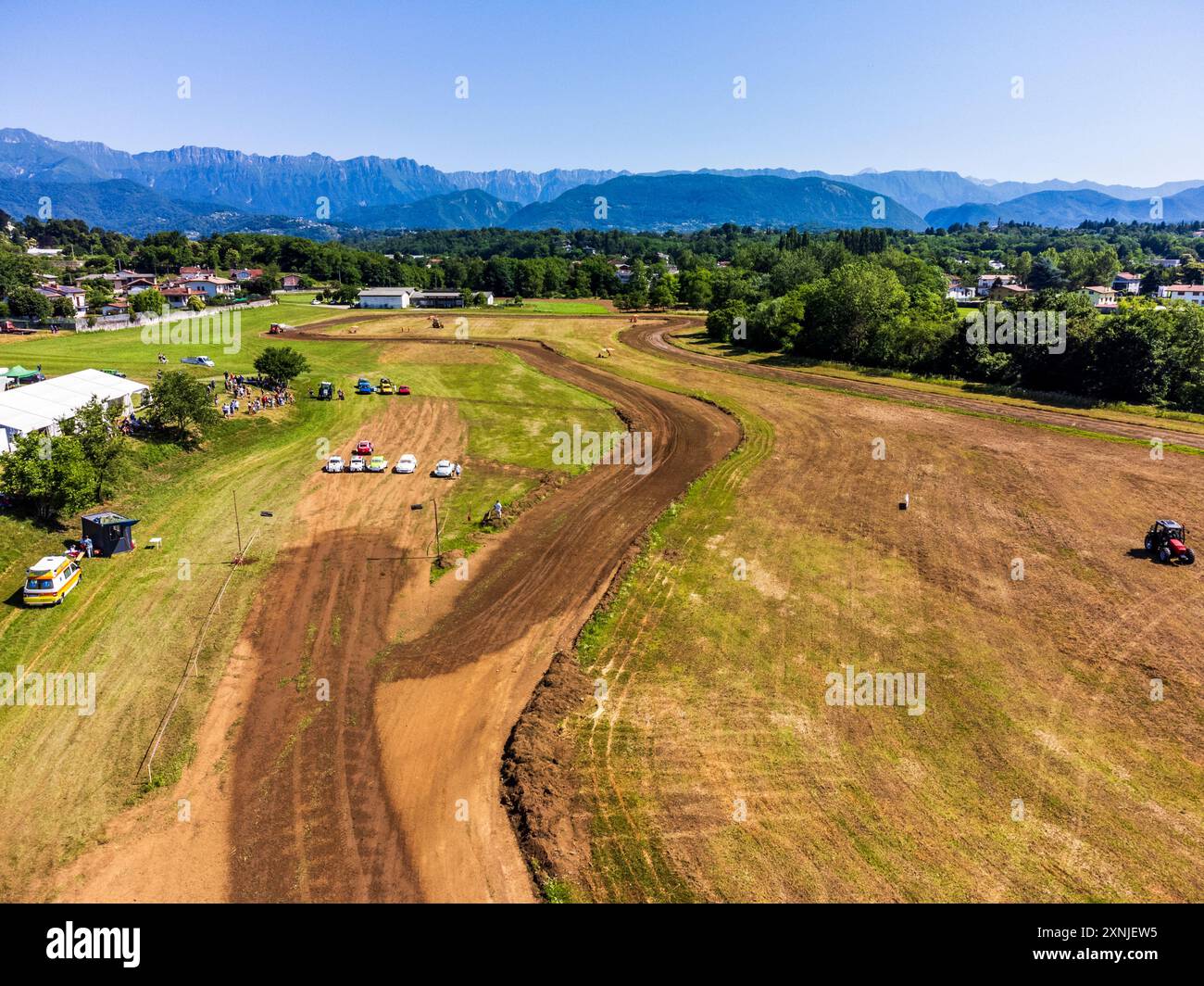 Formula racing wheel vector hi-res stock photography and images - Alamy