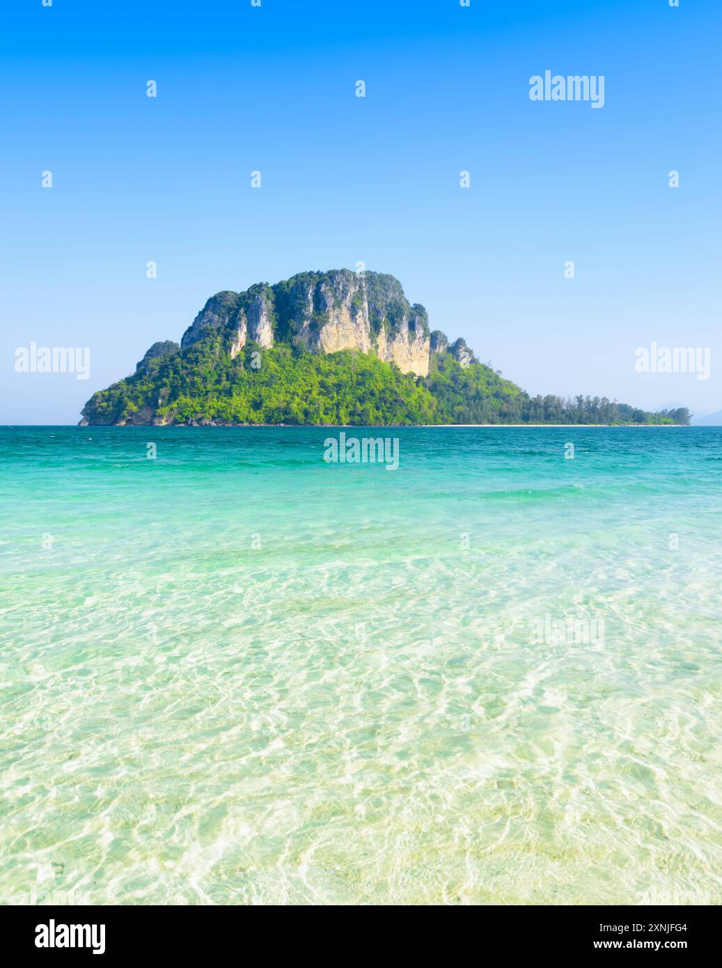 Clear water and blue sky Stock Photo - Alamy