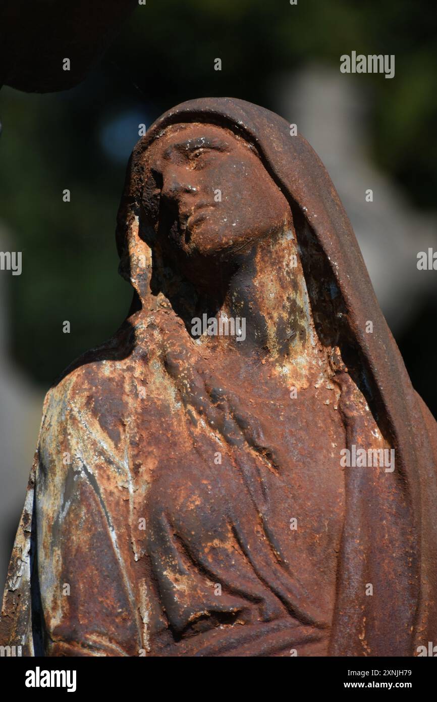 Sculpture de la vierge marie hi-res stock photography and images - Alamy