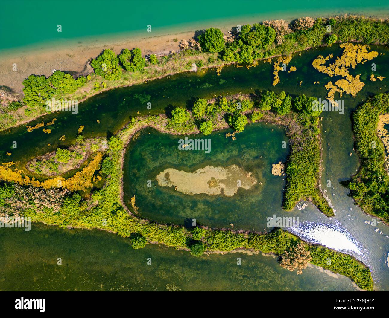The magic of the Grado lagoon. Among the islands the ancient landing ...