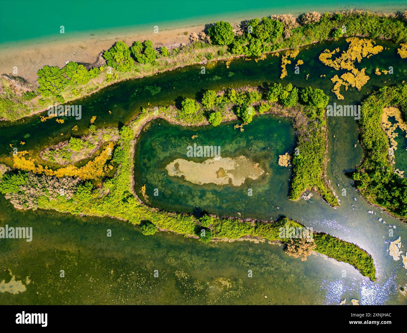 The magic of the Grado lagoon. Among the islands the ancient landing ...