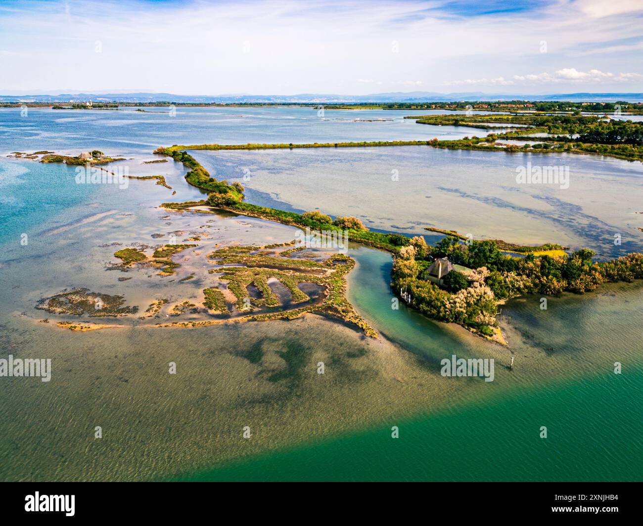 The magic of the Grado lagoon. Among the islands the ancient landing ...