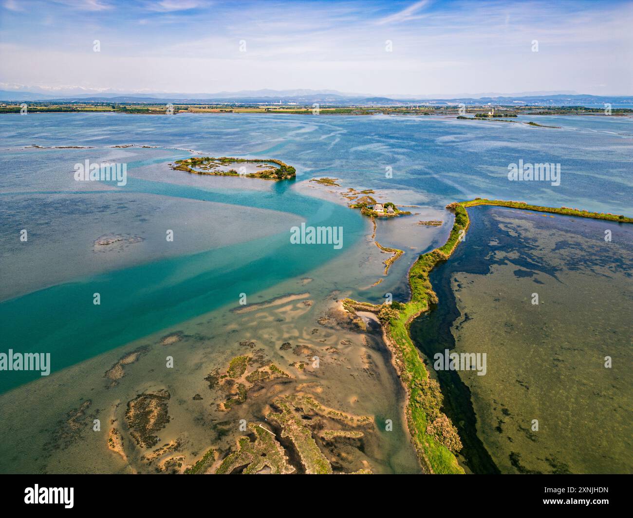 The magic of the Grado lagoon. Among the islands the ancient landing ...