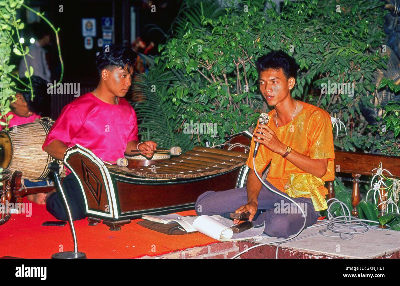 Mallets with soft heads hi-res stock photography and images - Alamy