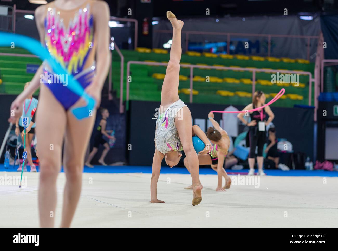 Gymnasticscommunity hi-res stock photography and images - Alamy