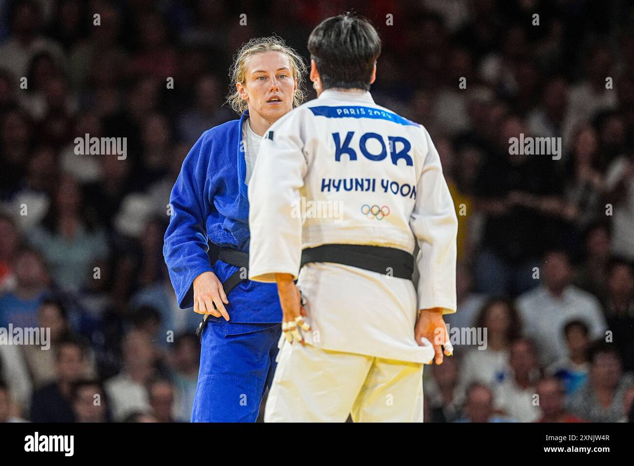 PARIS, FRANCE - AUGUST 1: Hyunji Yoon of South Korea, Emma Reid of ...