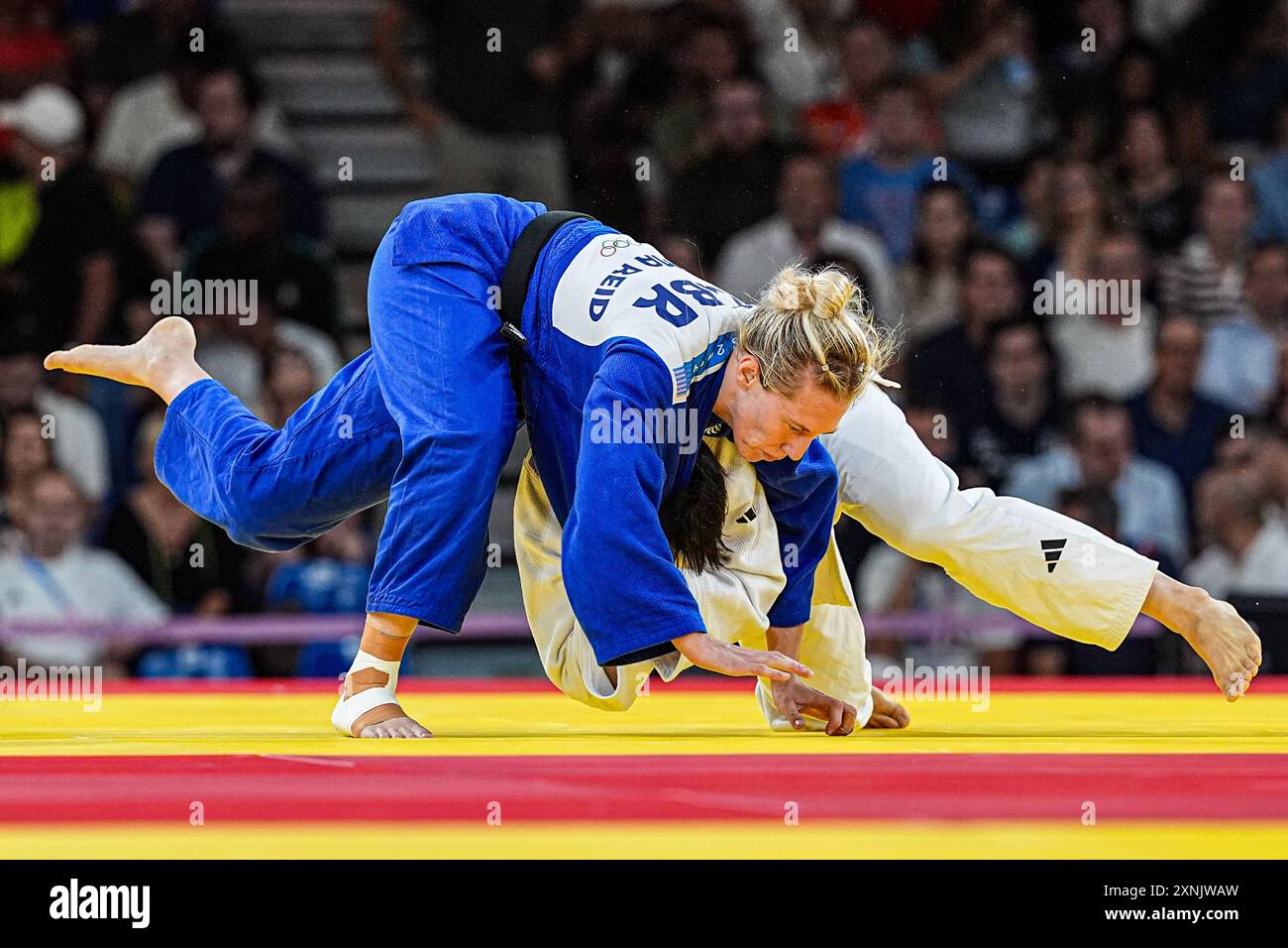PARIS, FRANCE - AUGUST 1: Hyunji Yoon of South Korea, Emma Reid of ...