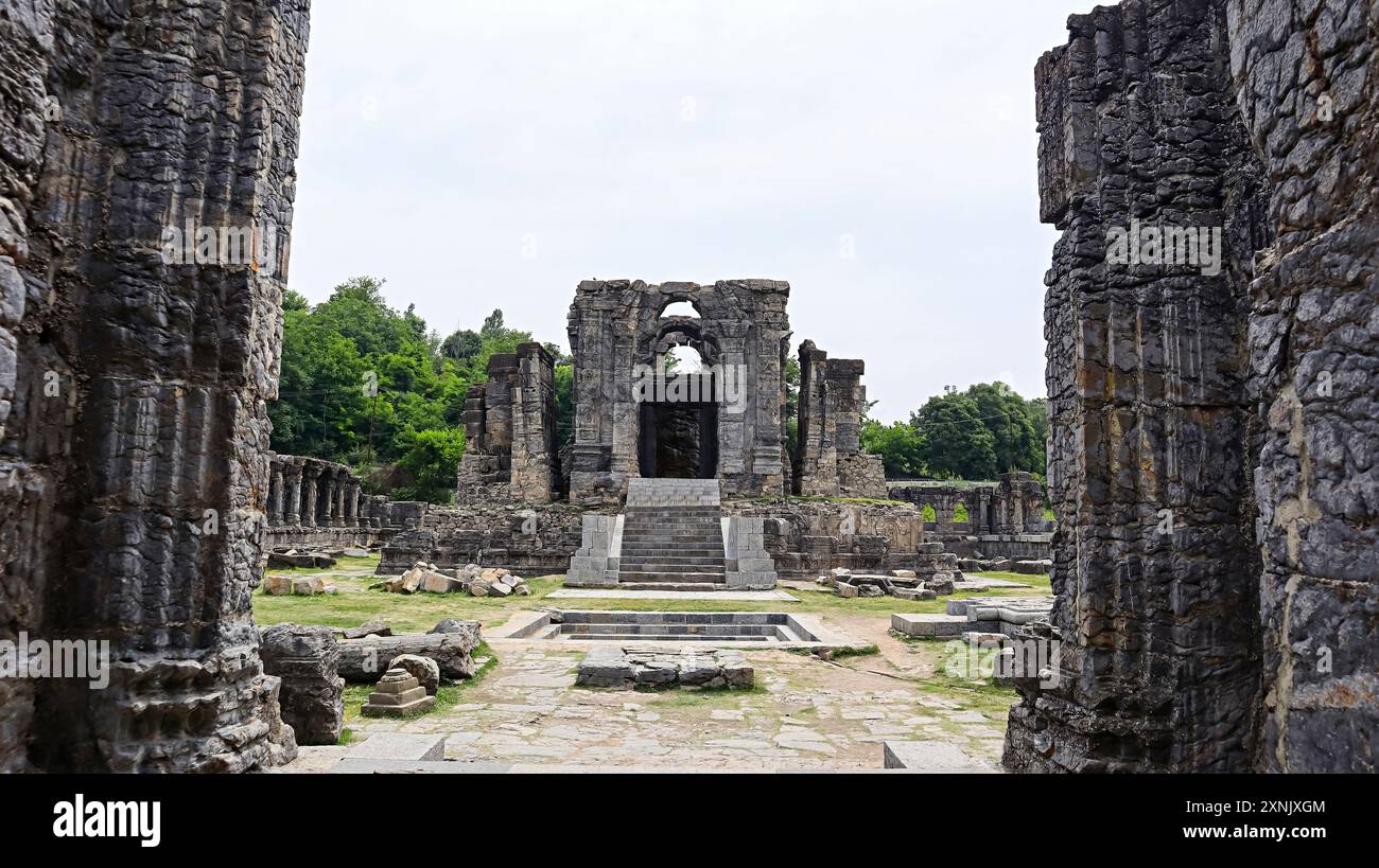 View from the entrance gate of the temple complex, Martand Sun Temple ...