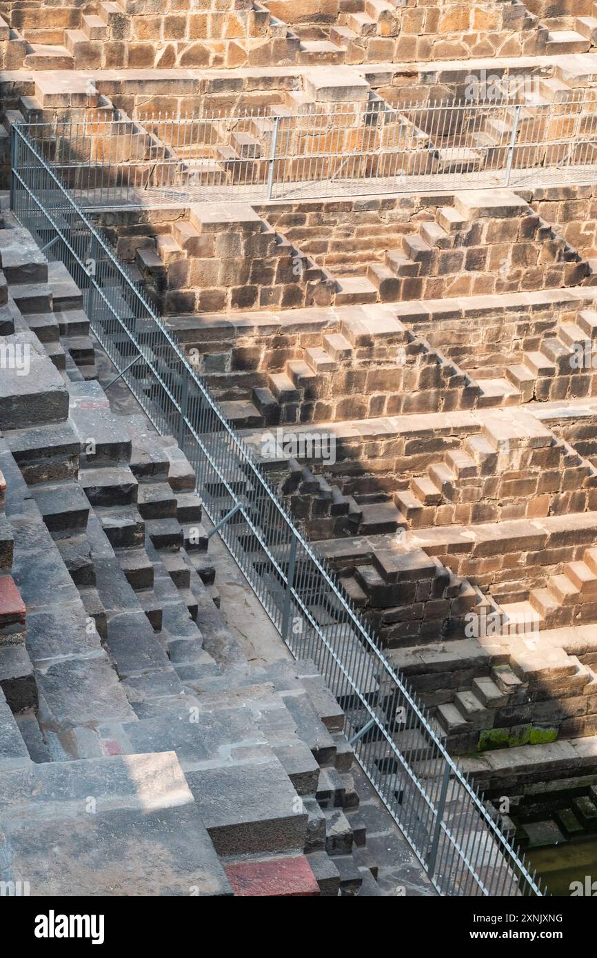 13-storey deep chand baori stepwell built in 8th century in Abhaneri ...