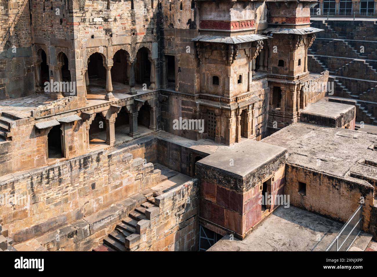 13-storey deep chand baori stepwell built in 8th century in Abhaneri ...