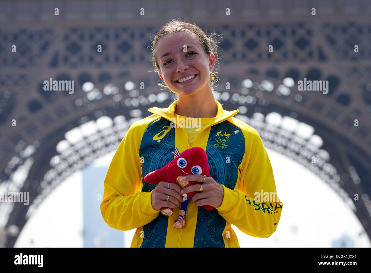 Bronze medalist Australia's Jemima Montag poses for photographers at ...