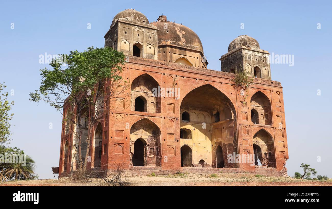 View of the Tomb of Shagird, 17th-century Mughal period architecture ...