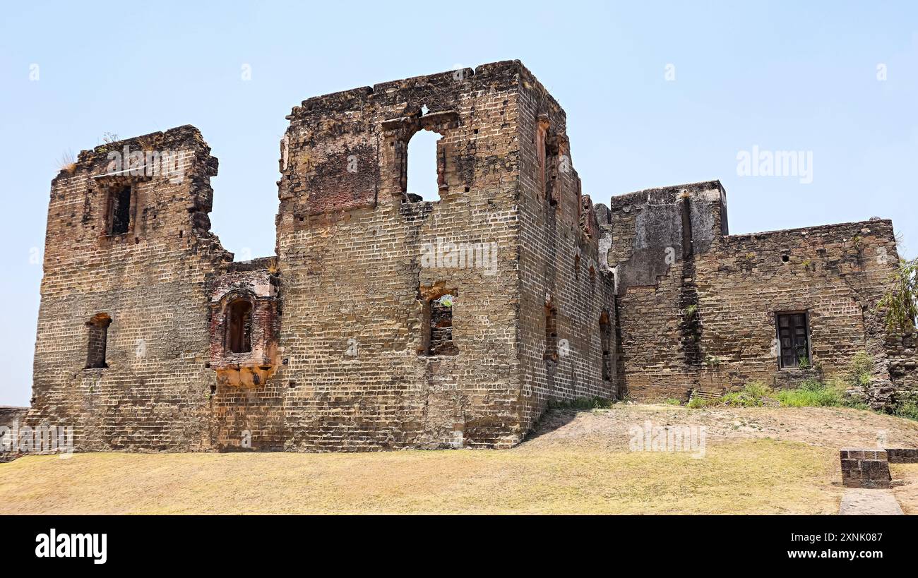 Ruined fort walls of Nurpur Fort, Himachal Pradesh, India Stock Photo ...