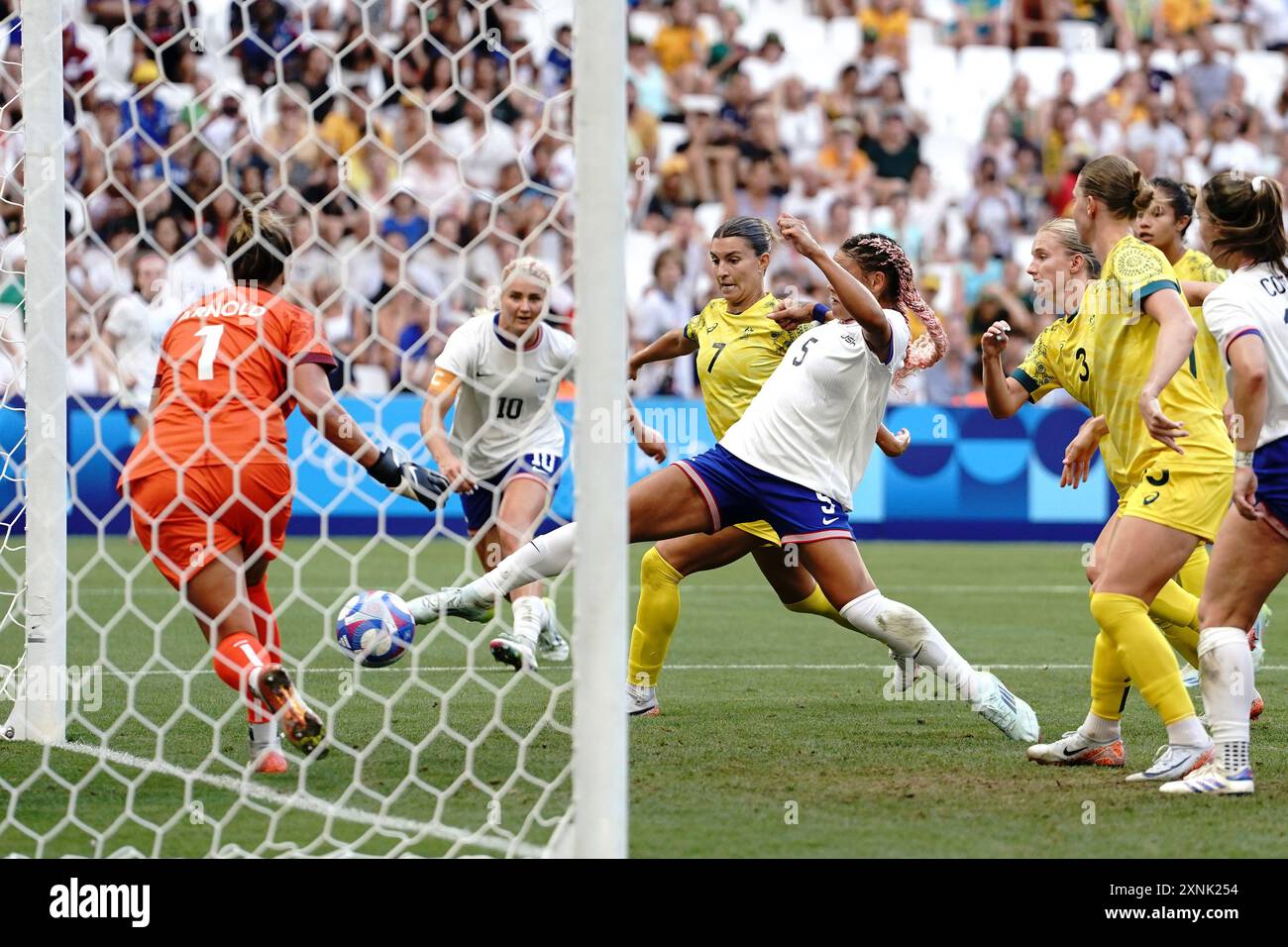 United states 2024 paris olympic goal hi-res stock photography and ...
