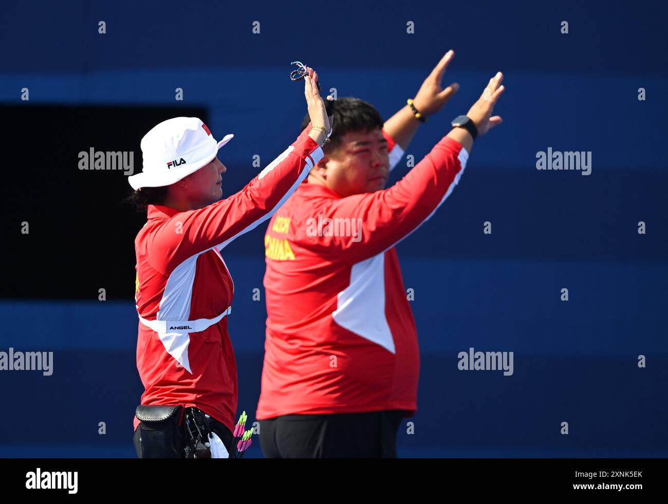 Paris, France. 1st Aug, 2024. Li Jiaman (L) of China celebrates with ...