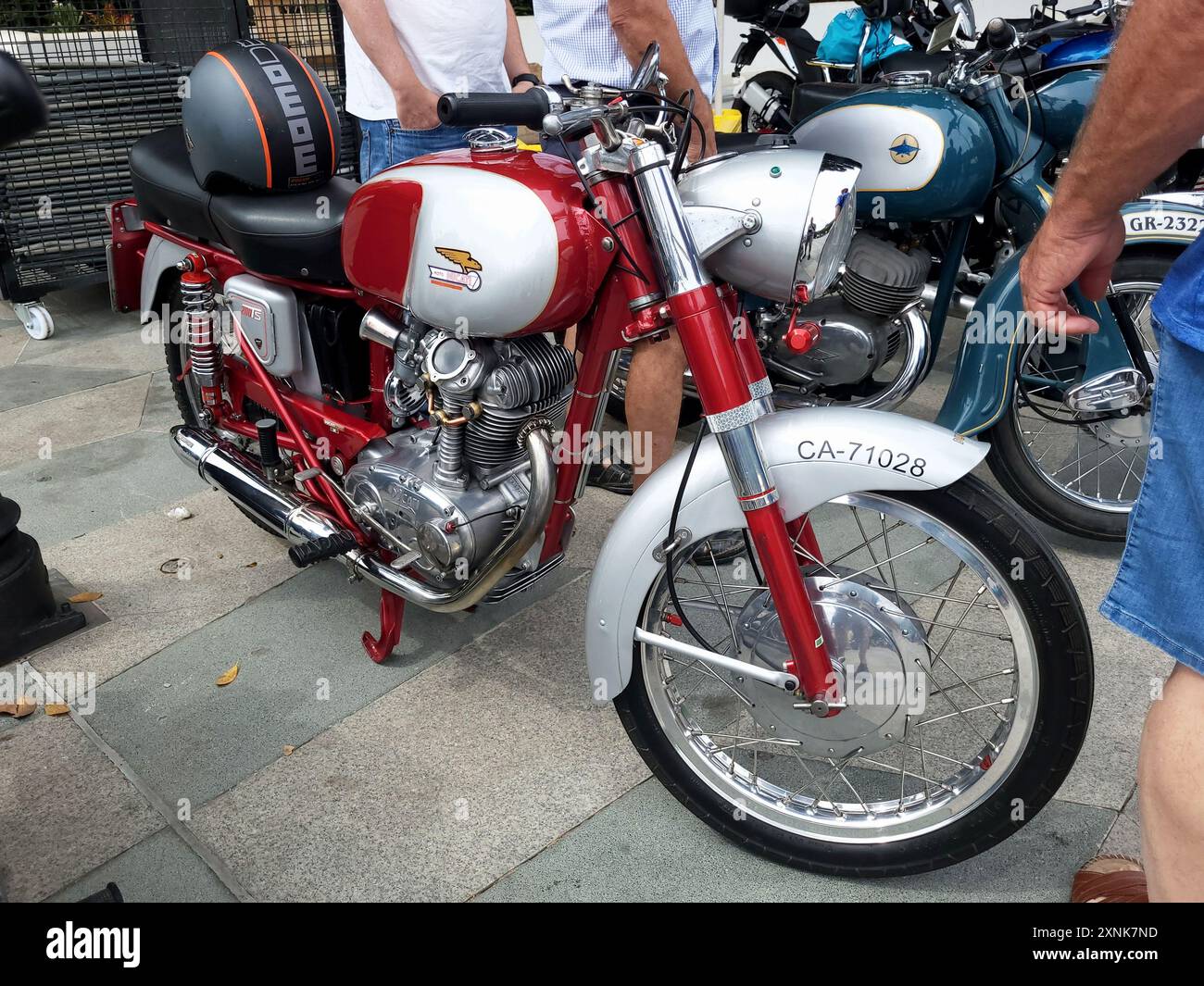 : Ducati 200 TS, Spanish Ducati made in Spain by Mototrans between 1966 ...