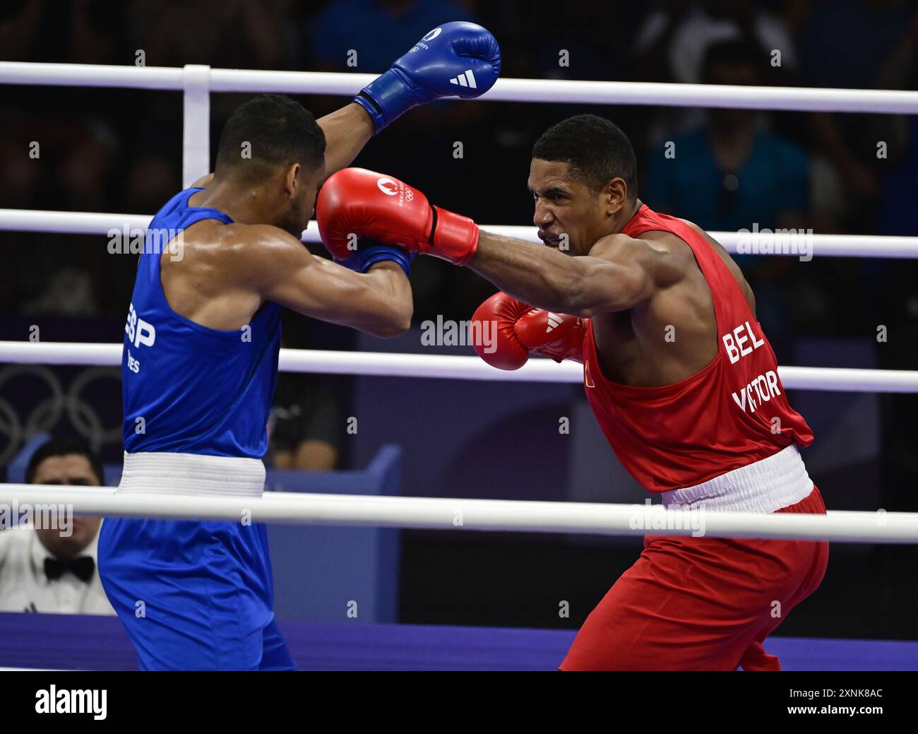 Paris, France. 01st Aug, 2024. Spanish Emmanuel Reyes Pla (blue) and ...