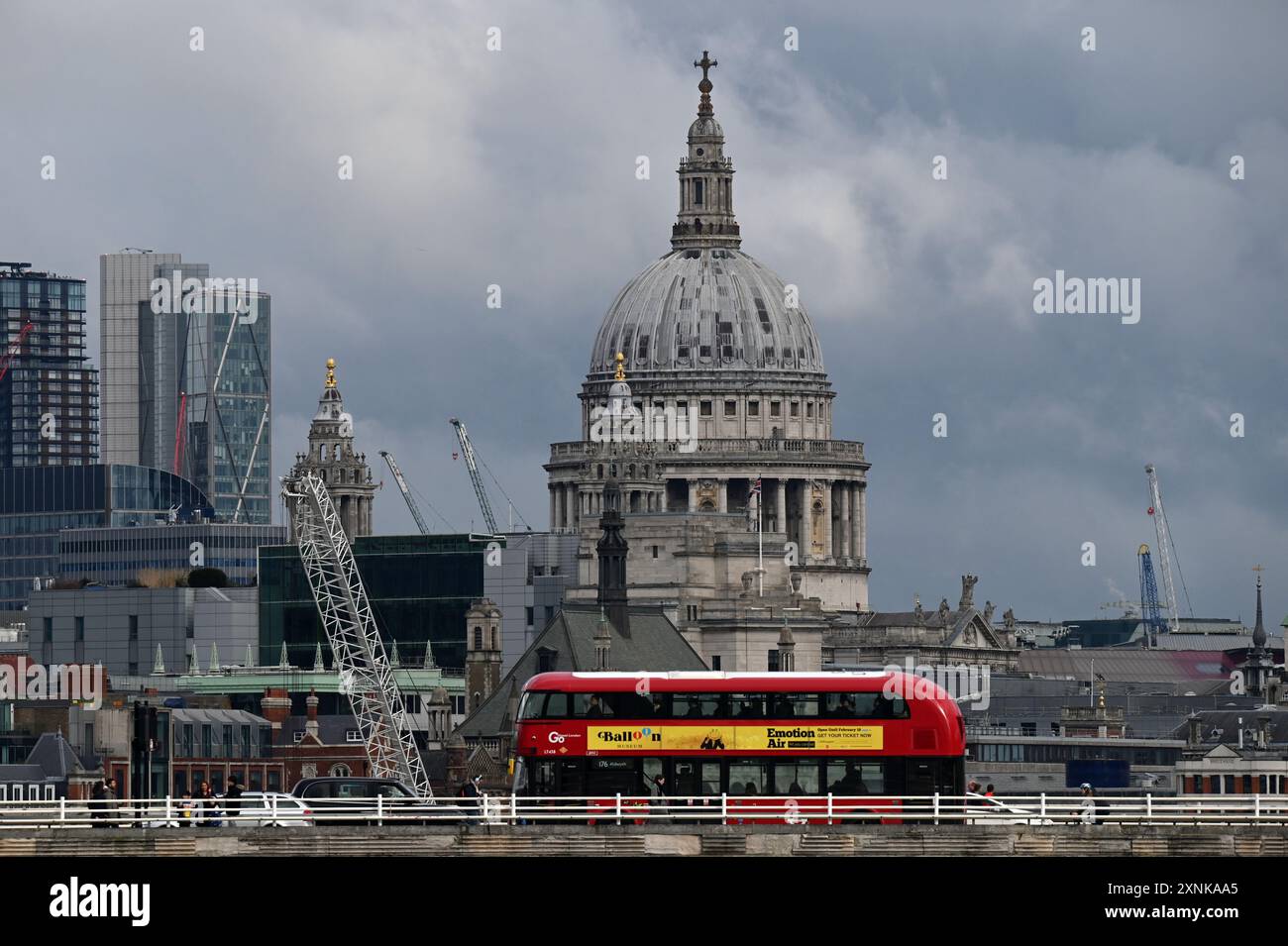 Londons iconic routemaster bus hi-res stock photography and images - Alamy