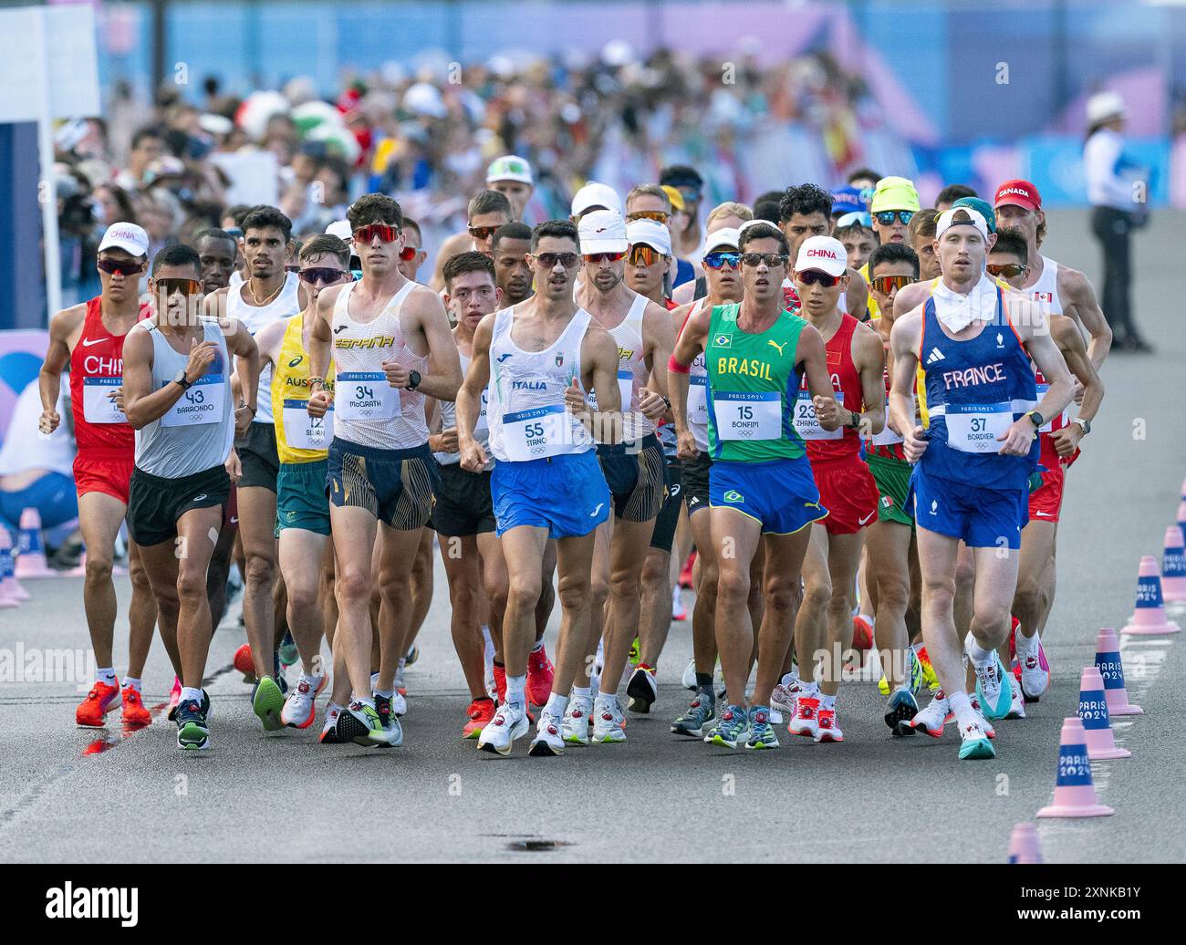 Race walk paris 2024 olympic games hi-res stock photography and images ...