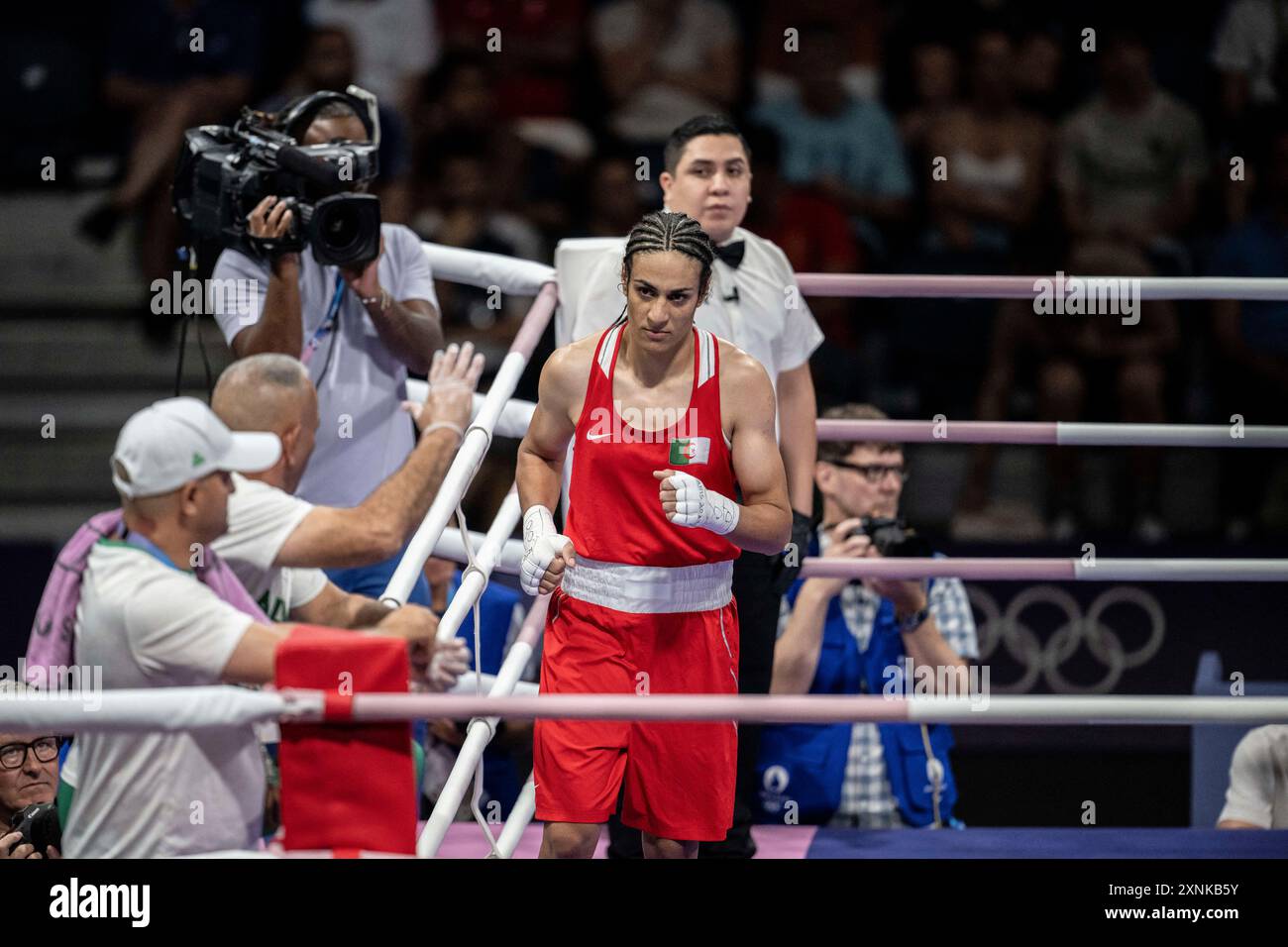 Paris, France. 01st Aug, 2024. Algeria's Imane Khelif (in red) during ...