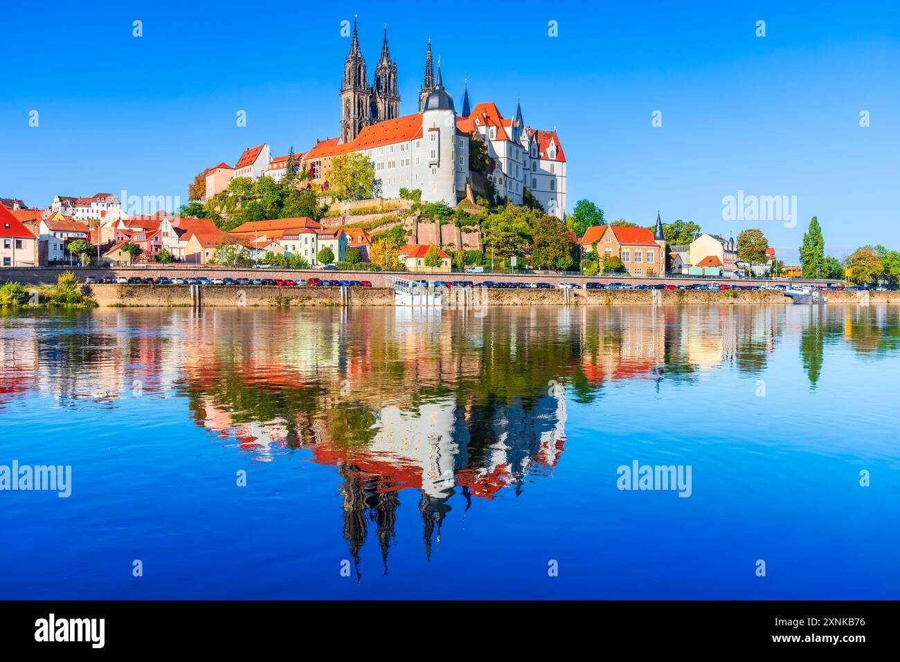 Meissen, Germany. Albrechtsburg medieval burg water reflection on River ...