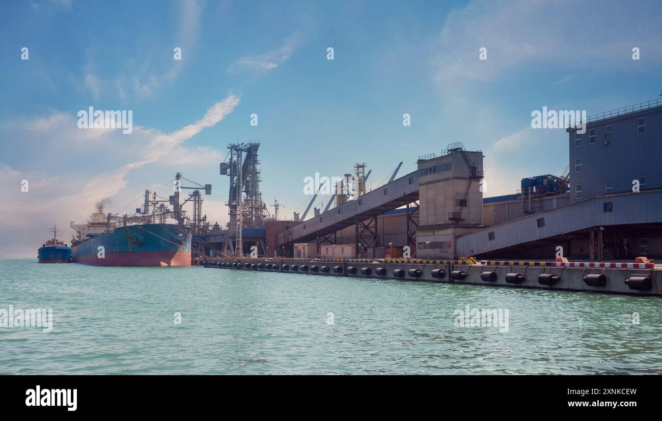 Sea port in sochi russia hi-res stock photography and images - Alamy