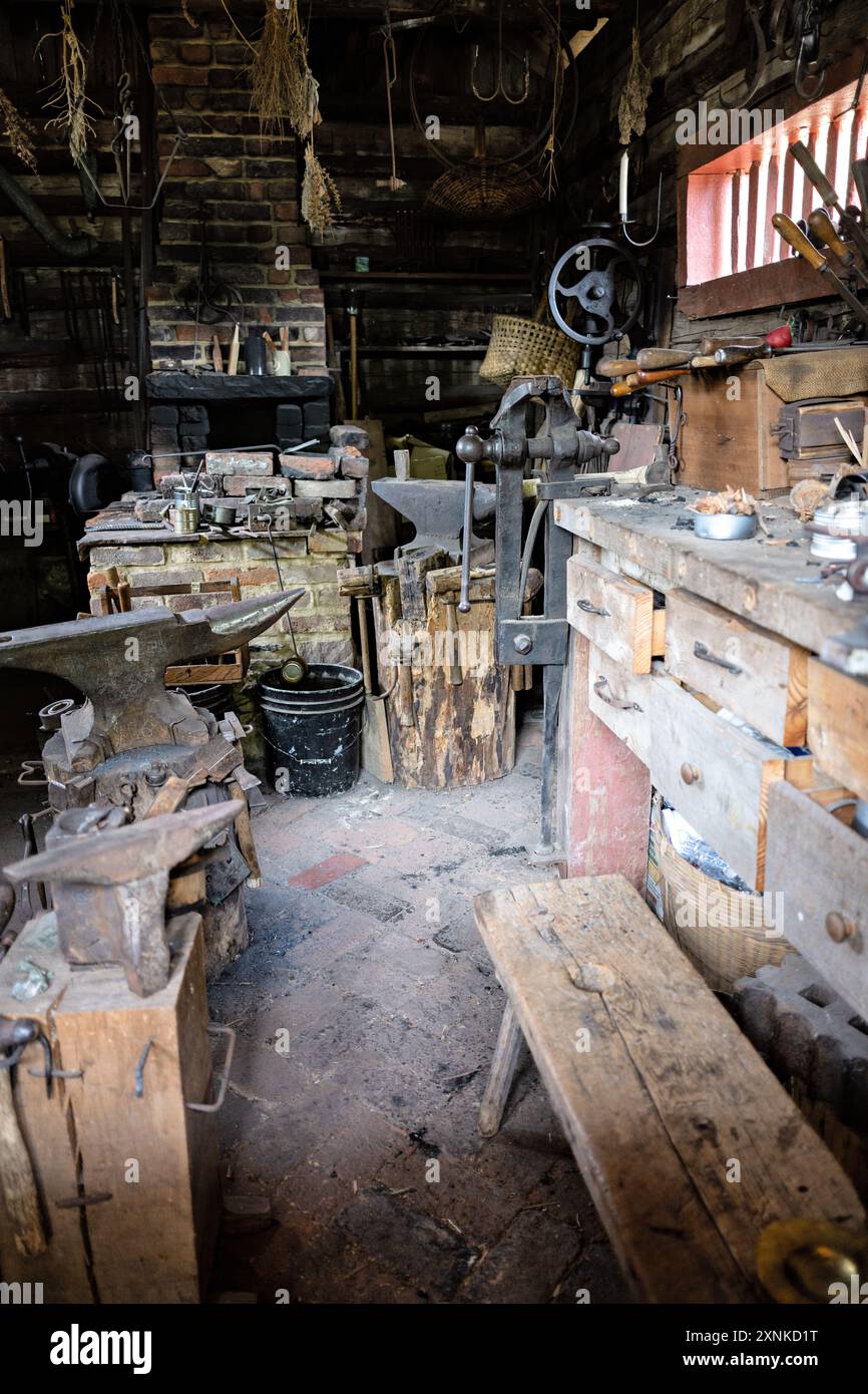 Blacksmith Shop Shenandoah Heritage Village Luray Virginia // LURAY ...