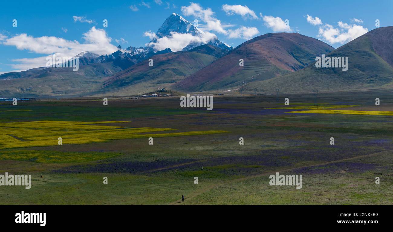 Yadong county hi-res stock photography and images - Alamy