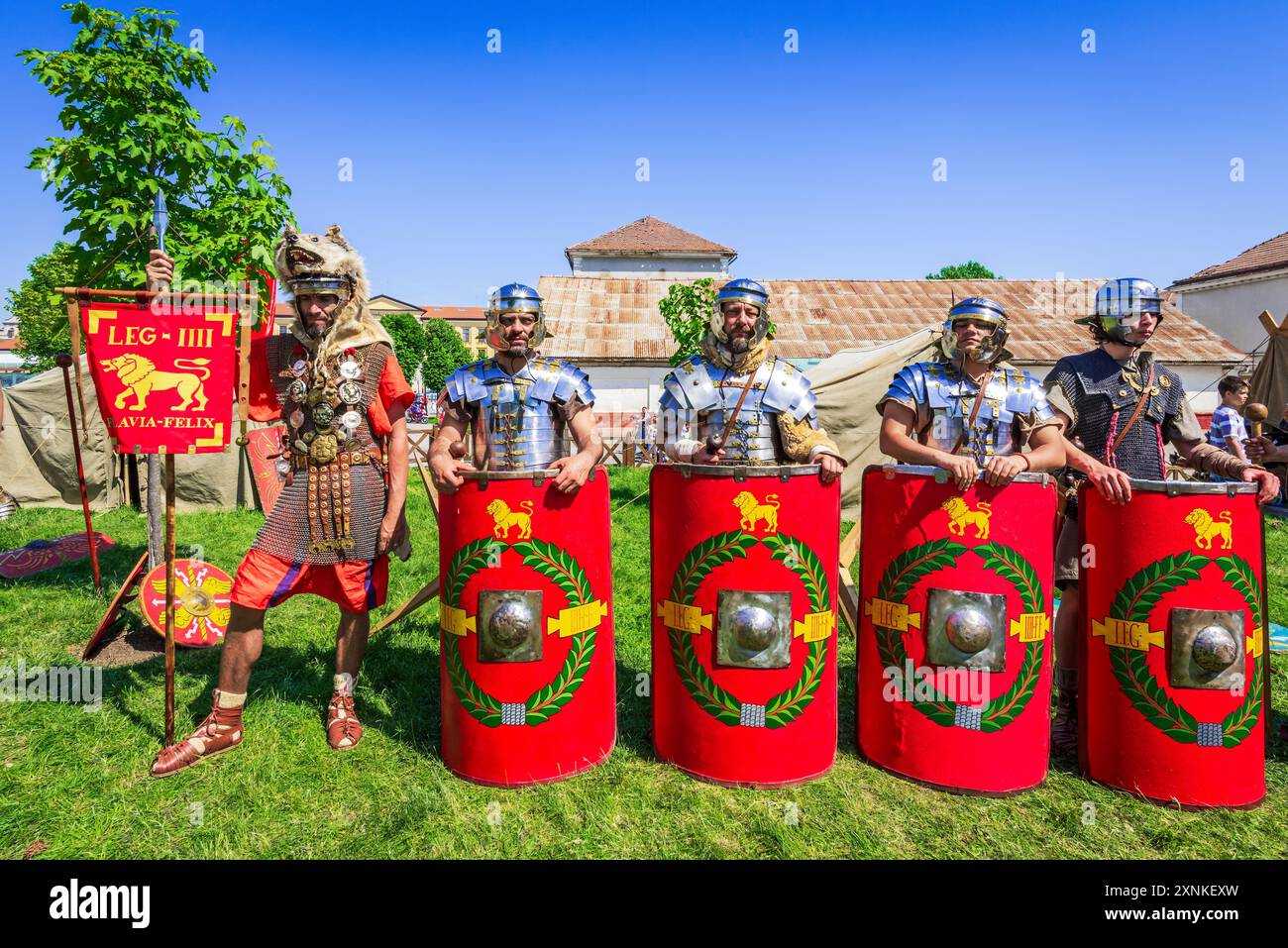 Ancient roman army hi-res stock photography and images - Alamy