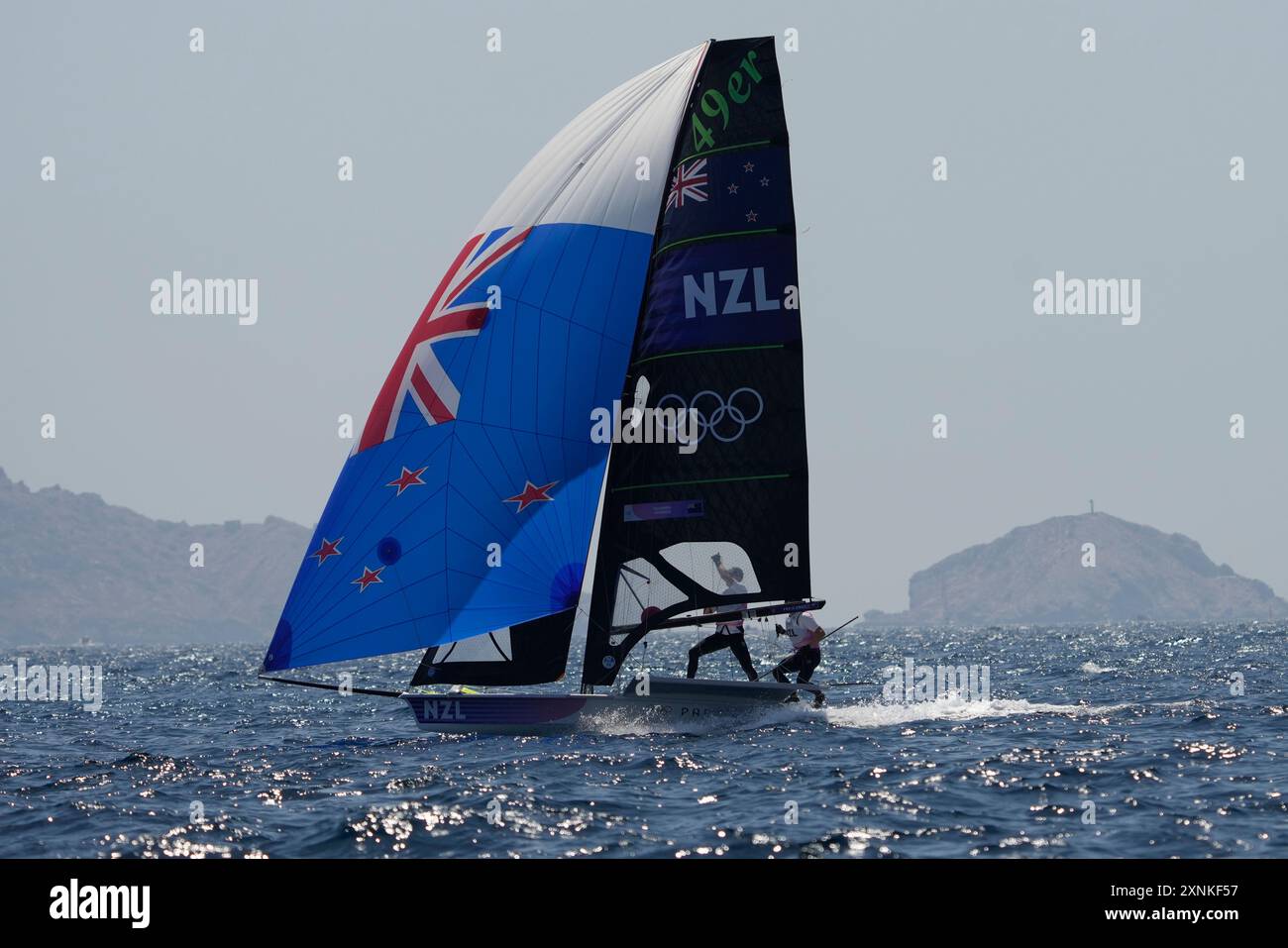 Isaac McHardie and William McKenzie of New Zealand prepare for a men's ...