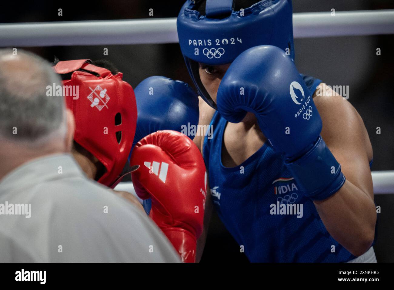 Paris, France. 01st Aug, 2024. China's Wu Yu (in red) and India's ...