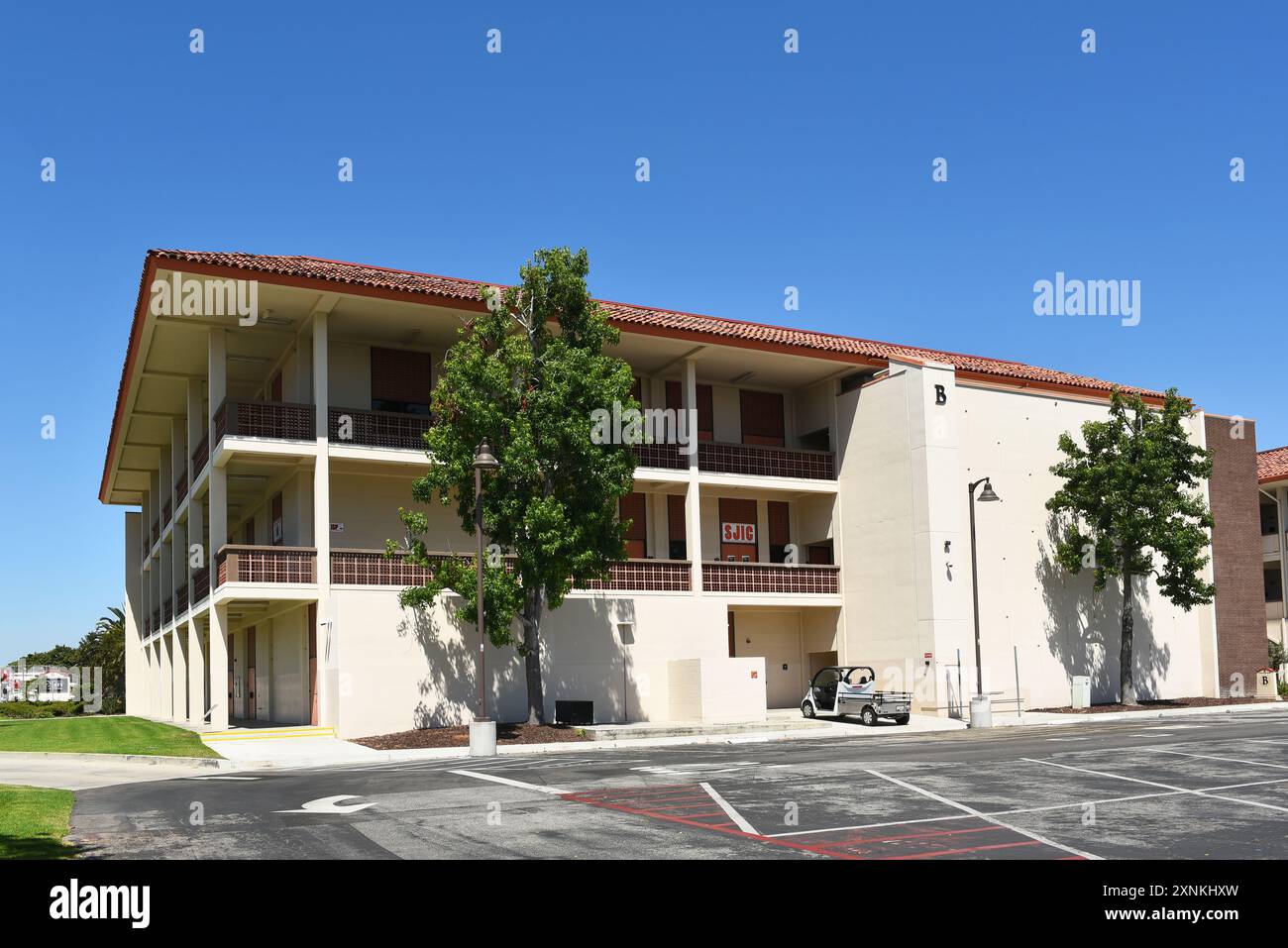 LONG BEACH, CALIFORNIA - 28 JULY 2024: Building B at Long Beach City ...