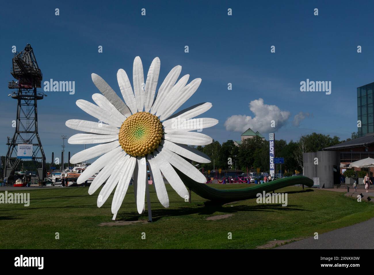 Iconic sculpture daisy hi-res stock photography and images - Alamy
