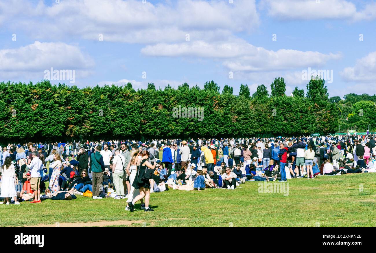 Queueing and camping to queue for Wimbledon. London, United Kingdom ...