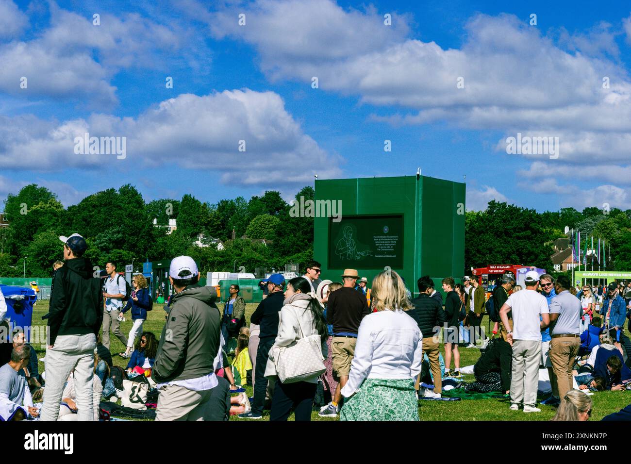 Queueing and camping to queue for Wimbledon. London, United Kingdom ...