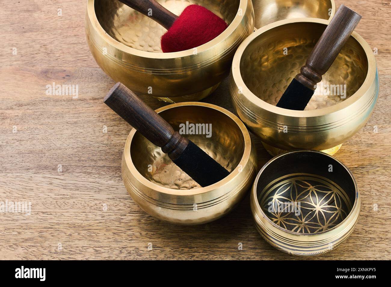 Tibetan singing bowls mallets hi-res stock photography and images - Alamy