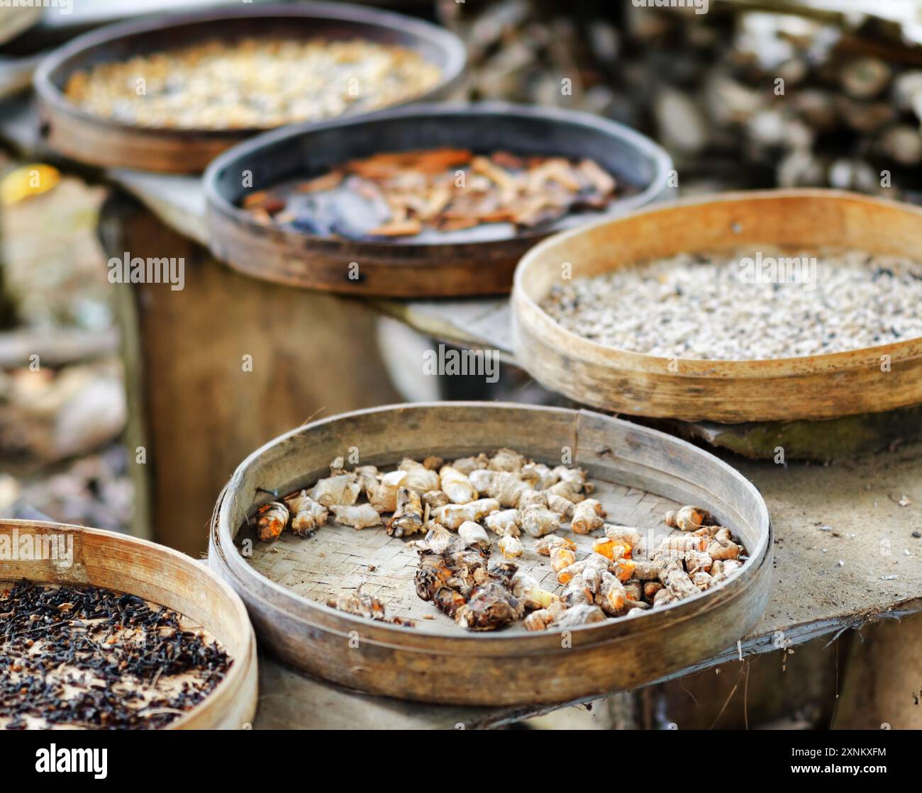 Drying turmeric hi-res stock photography and images - Alamy