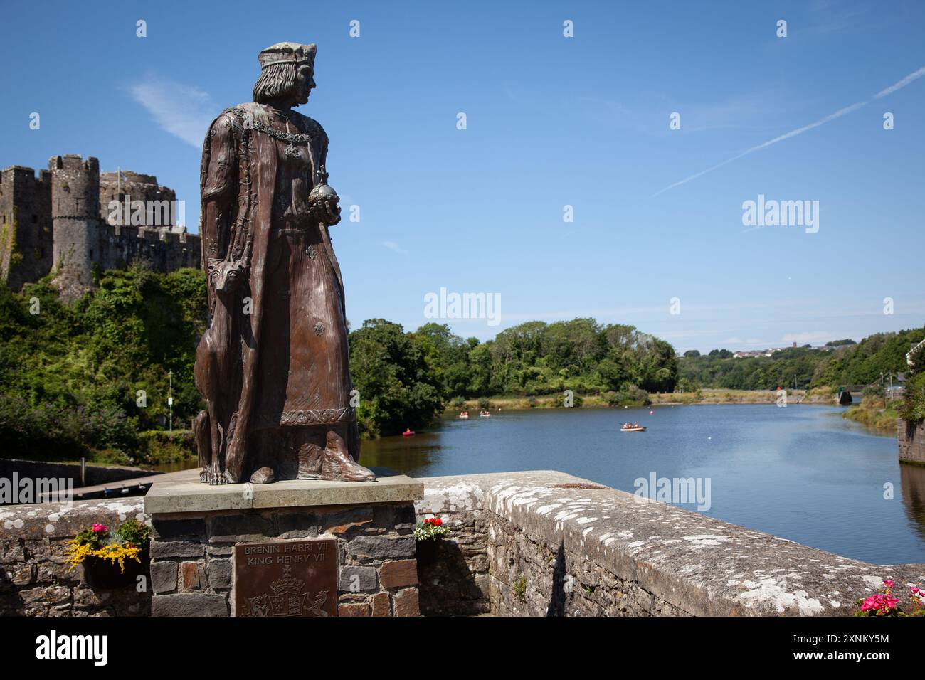 Statue of King Henry Vii on Mill bridge near Pembroke Castle ...
