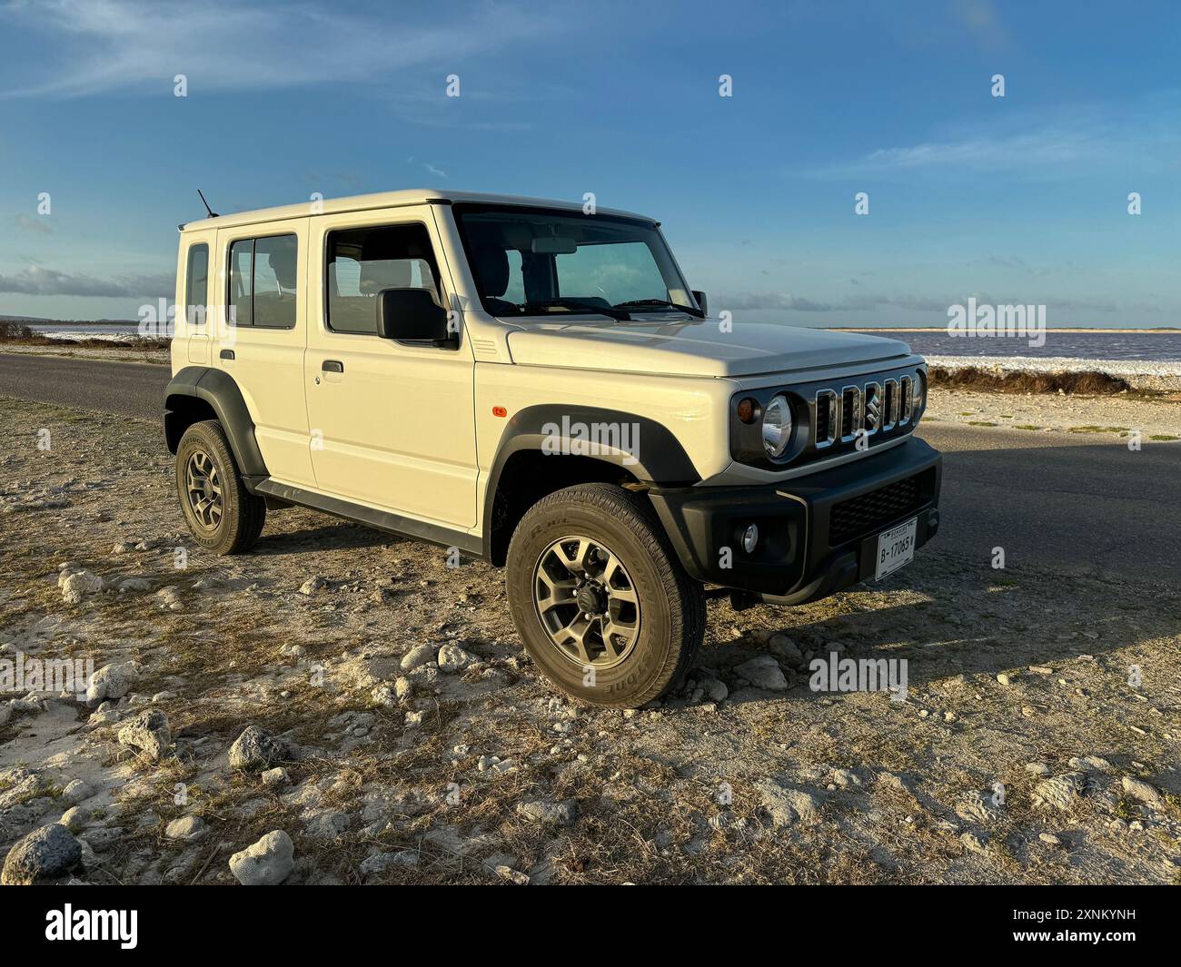 5 door Suzuki Jimny Stock Photo - Alamy